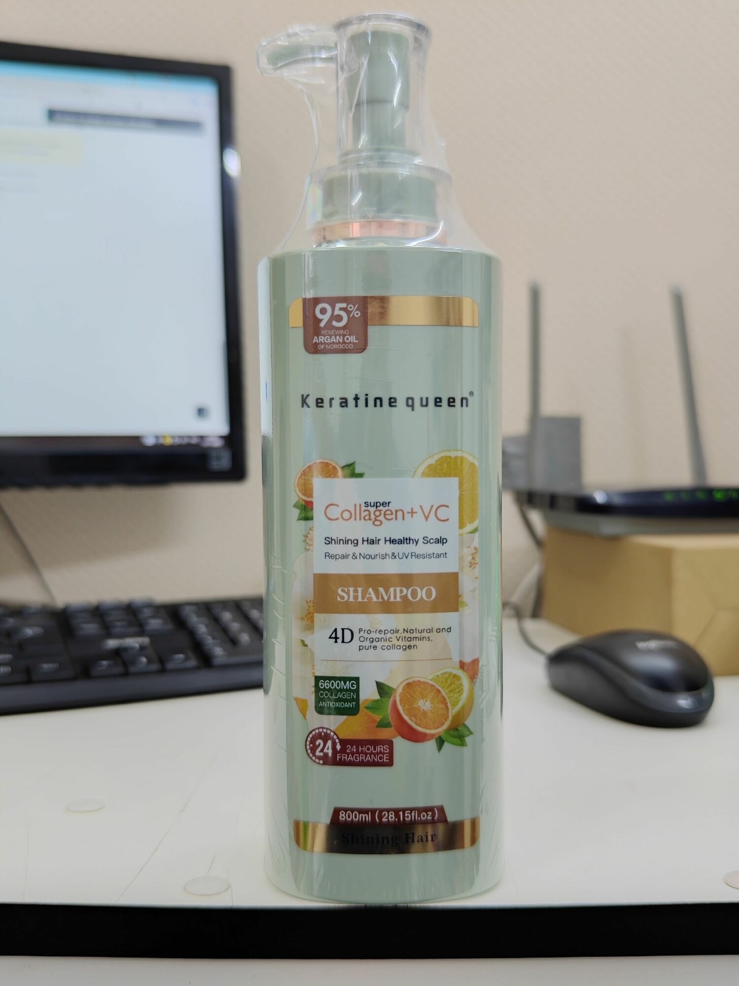 Шампунь для волос профессиональный Keratine Queen Super Collagen + VC shampoo