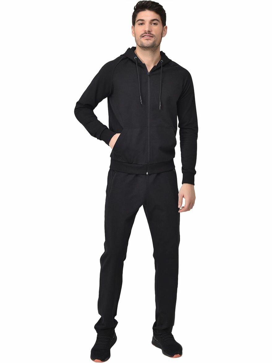 Костюм спортивный