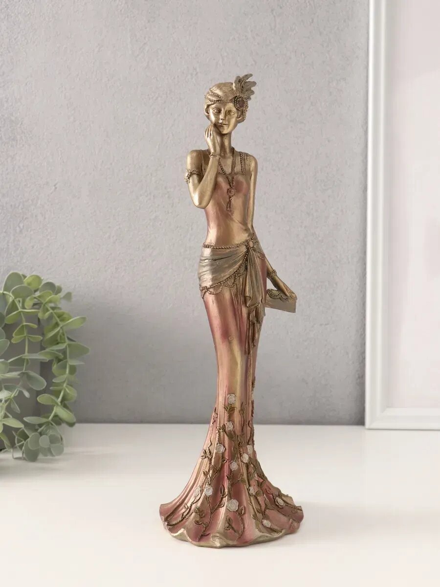 Сувенир Агнесс в платье