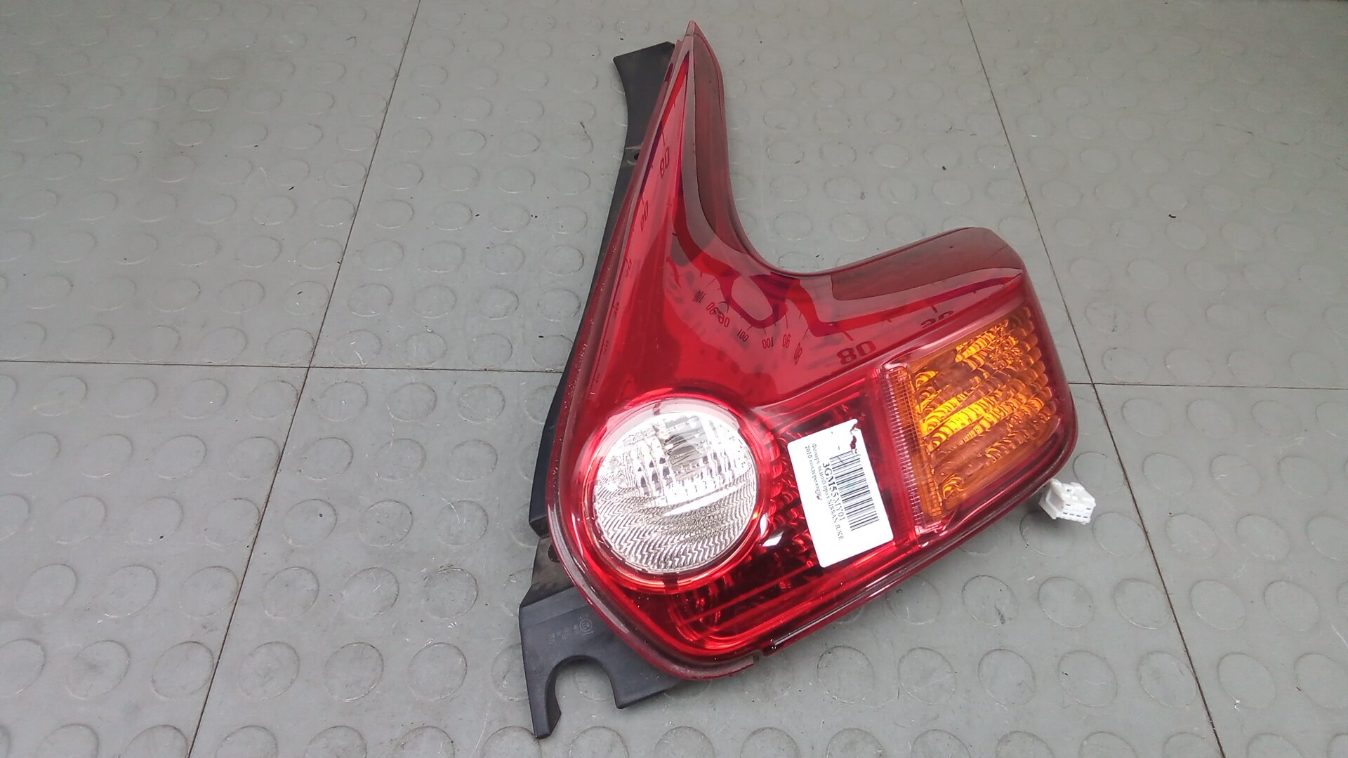 Фонарь задний правый NISSAN JUKE F15, Номер 265501KA0A