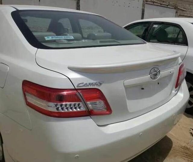 Спойлер для авто Тойота Камри 40 черный глянец Toyota Camry ХV40