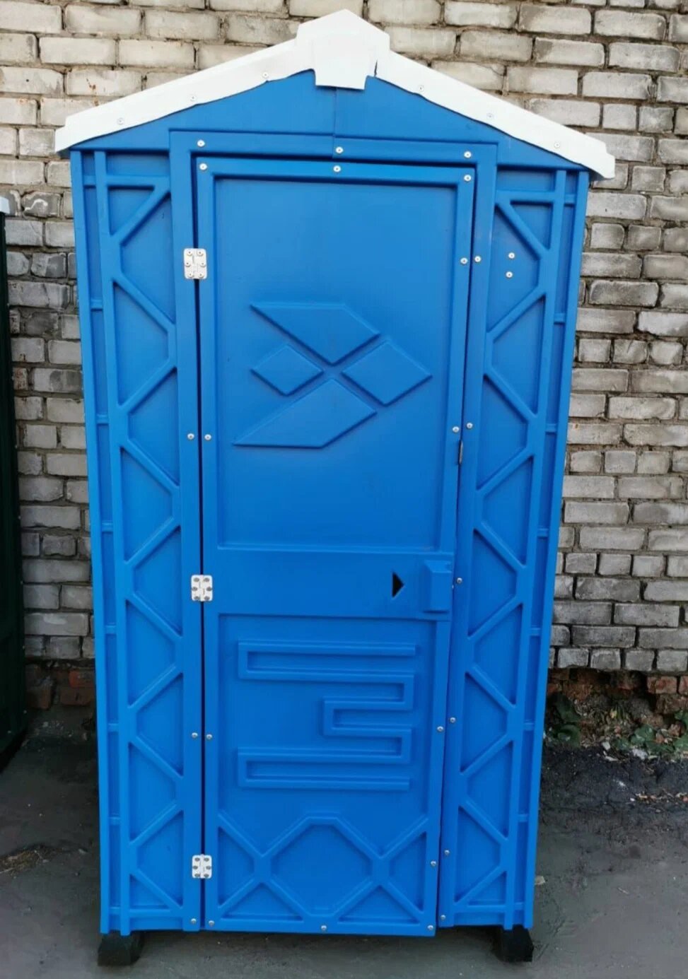 Туалет дачный в разобранном виде
