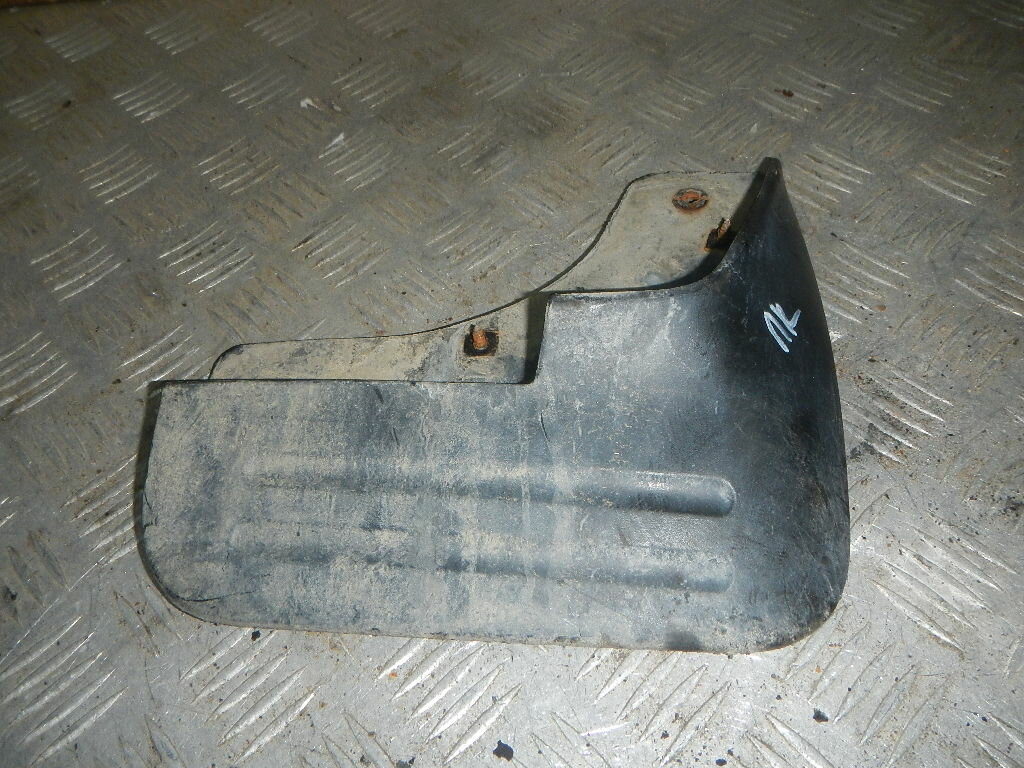 Б/У Брызговик передний правый, Hyundai (Хендэ)-GRAND STAREX/H1 (07-) HYUNDAI GRAND STAREX/H1 (07-) Задиры. 612347 Hyunda...