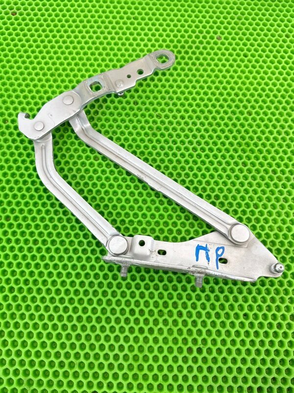 Петля крышки багажника Renault Megane 2 K4MD812 2006 задн. прав. (б/у) 8200011068