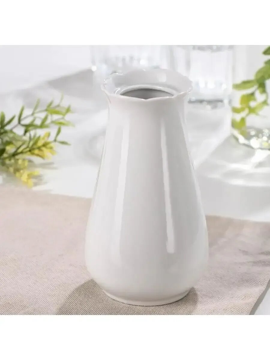 Ваза для цветов белая 5,8×14,5 см, фарфор