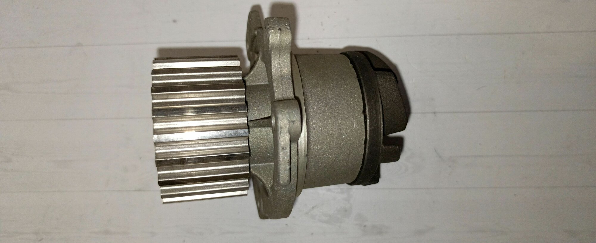 Помпа водяная av autotechnik на ВАЗ 2112