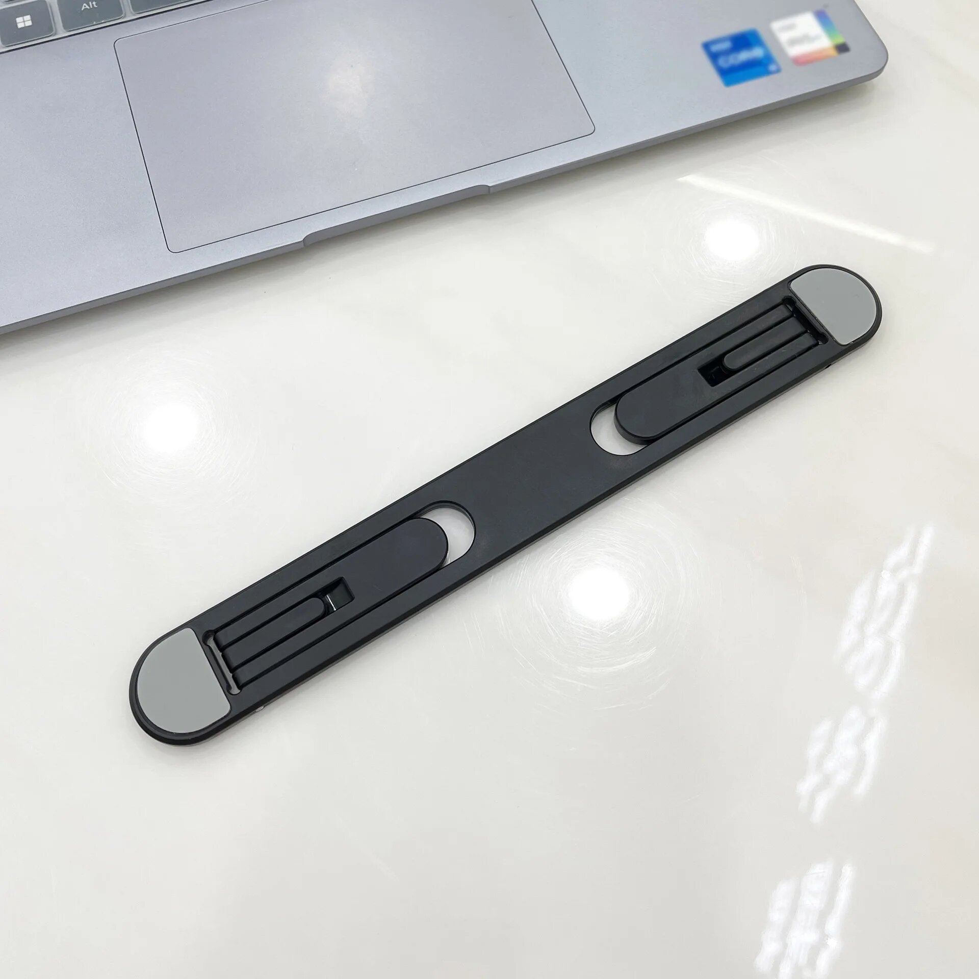 Универсальный держатель для ноутбука Macbook Pro 13 15 Air Lenovo Samsung, охлаждающая подставка для ноутбука, невидимый кронштейн для ноутбука, подставки
