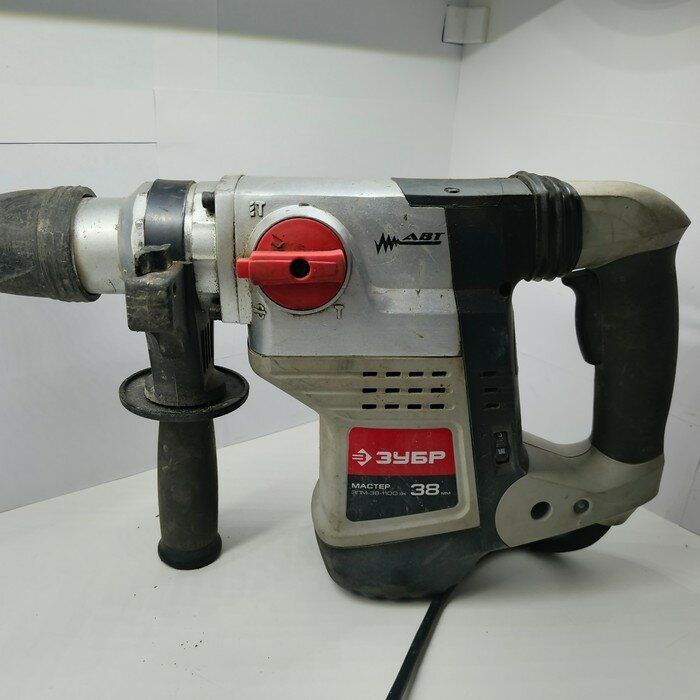 Перфоратор Зубр ЗПМ-38-1100 ЗК