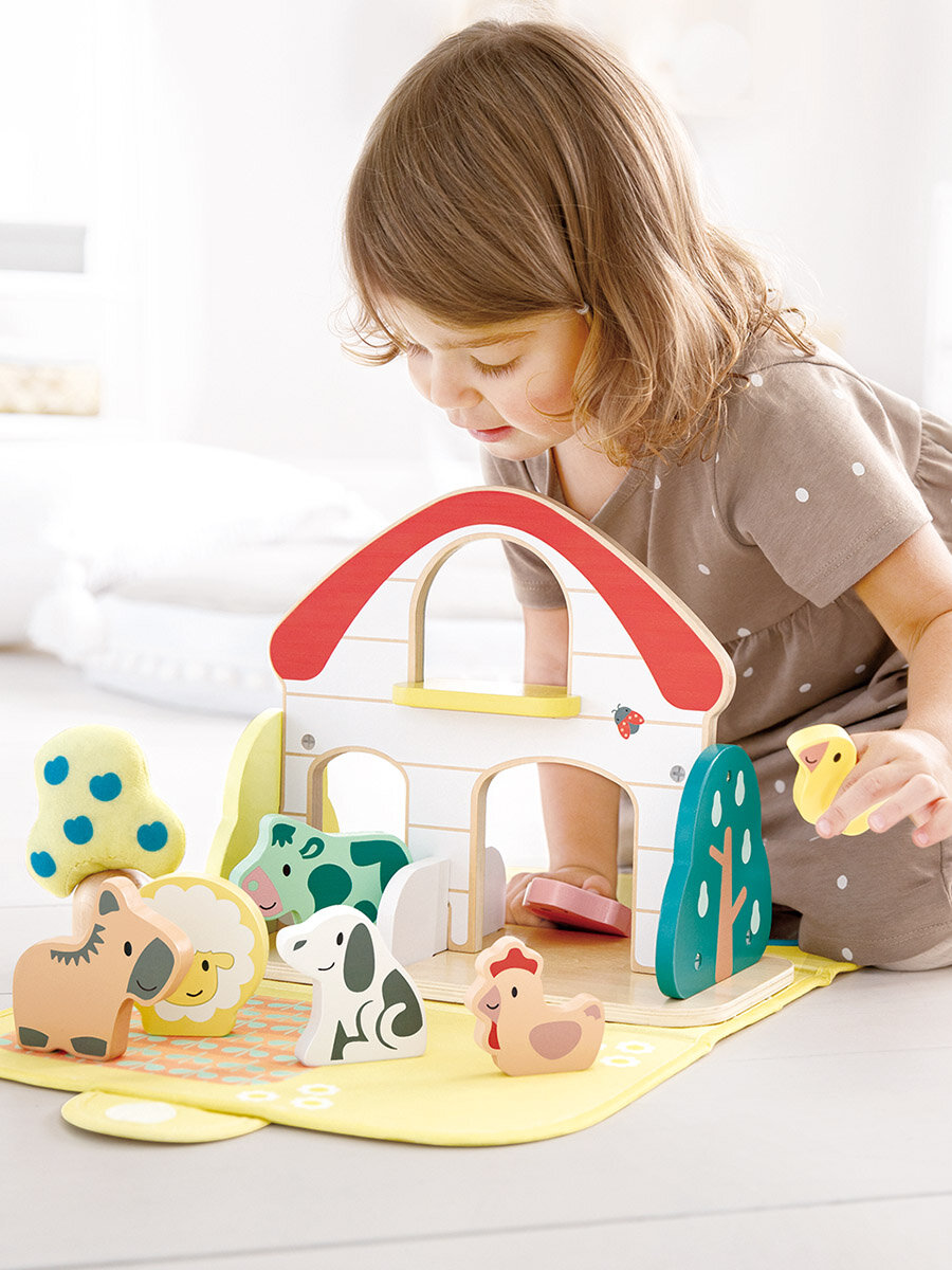 Игровой набор Hape "Ферма", складной коврик и фигурки животных E8538_HP