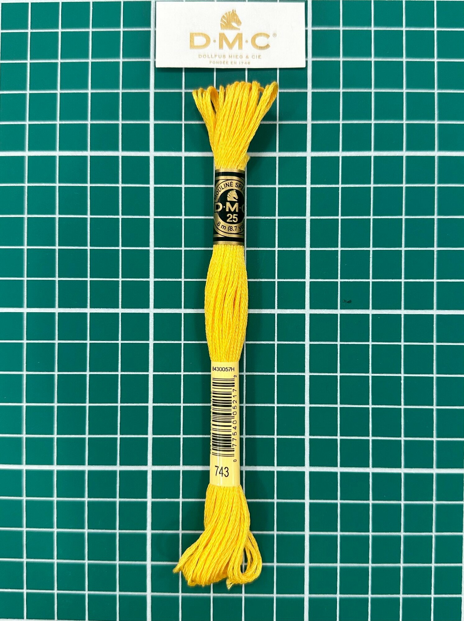 DMC, col: 743, Мулине