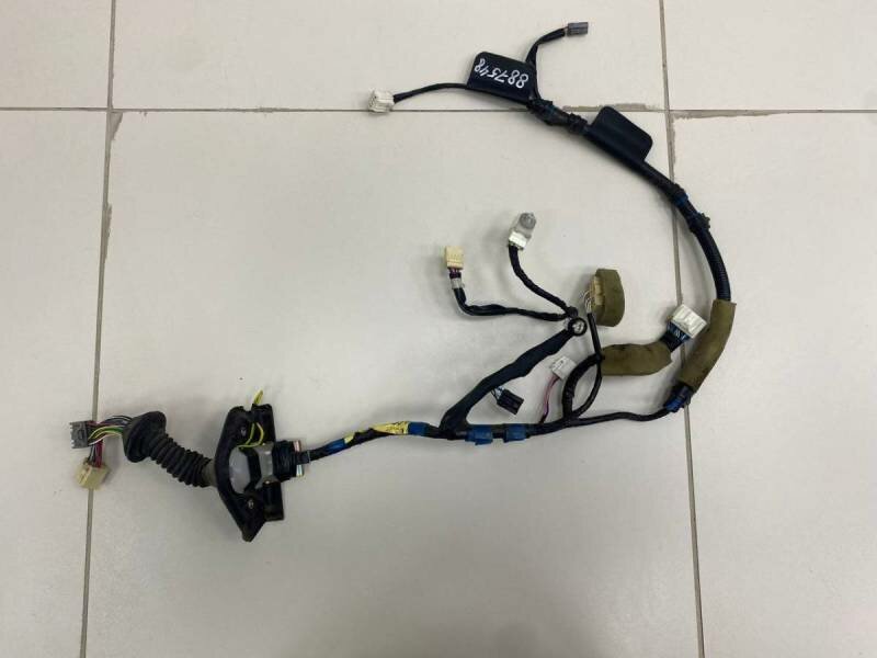 Проводка двери Toyota Corolla E120 2001-2007