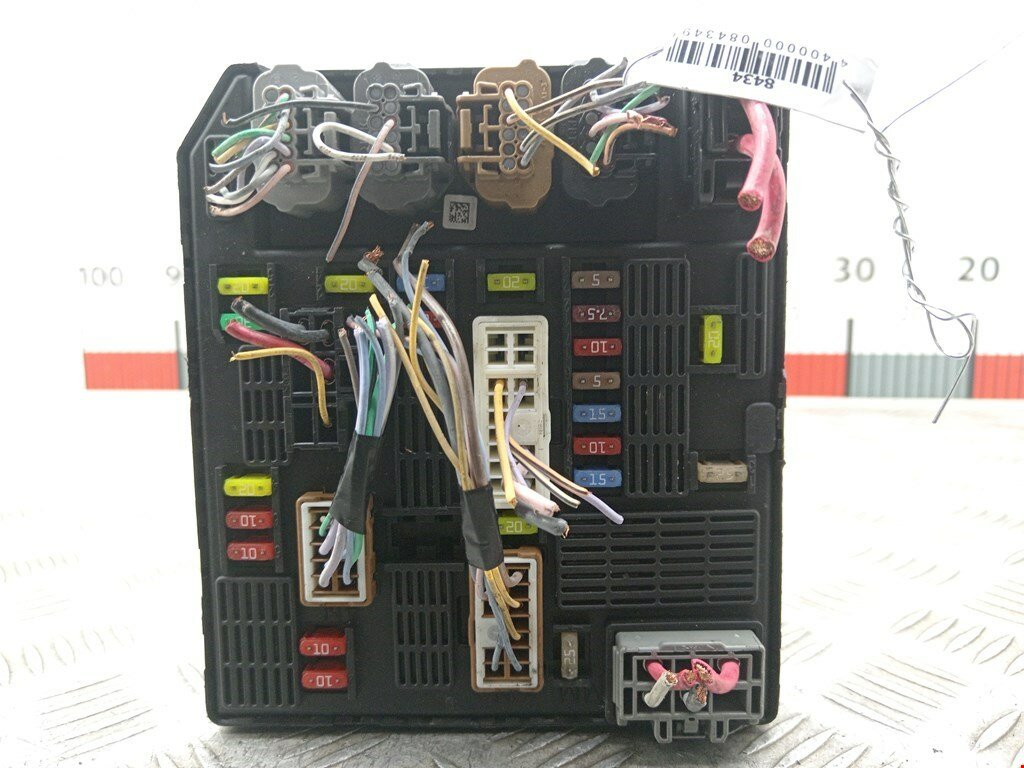 Блок предохранителей Renault Scenic 3 252360003R арт. 2242218