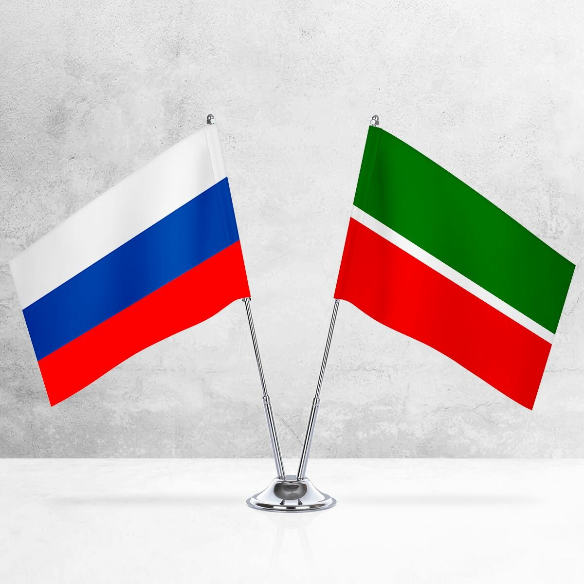 Настольные флаги России и Татарстана на металлической подставке под серебро