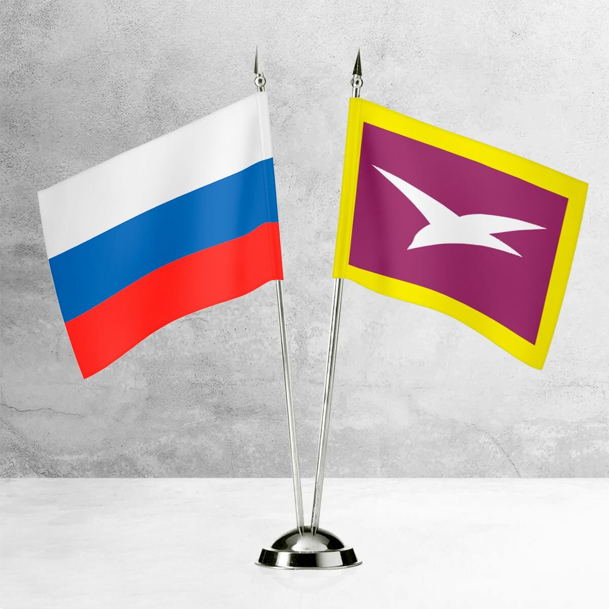 Настольные флаги России и Чехова на пластиковой подставке под серебро