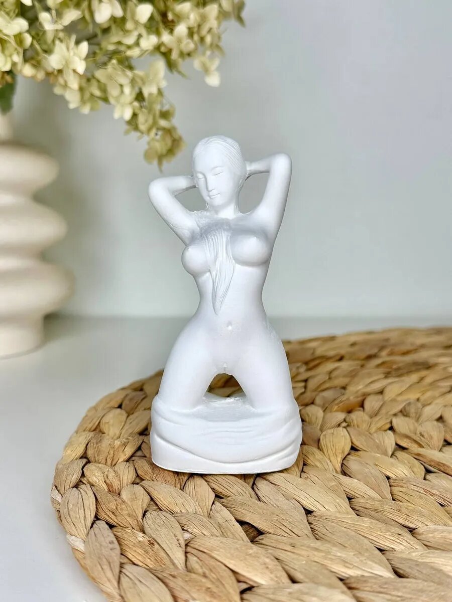 Статуэтка GipsSfera "Обнаженная девушка", гипс, ручная работа, высота 10 см