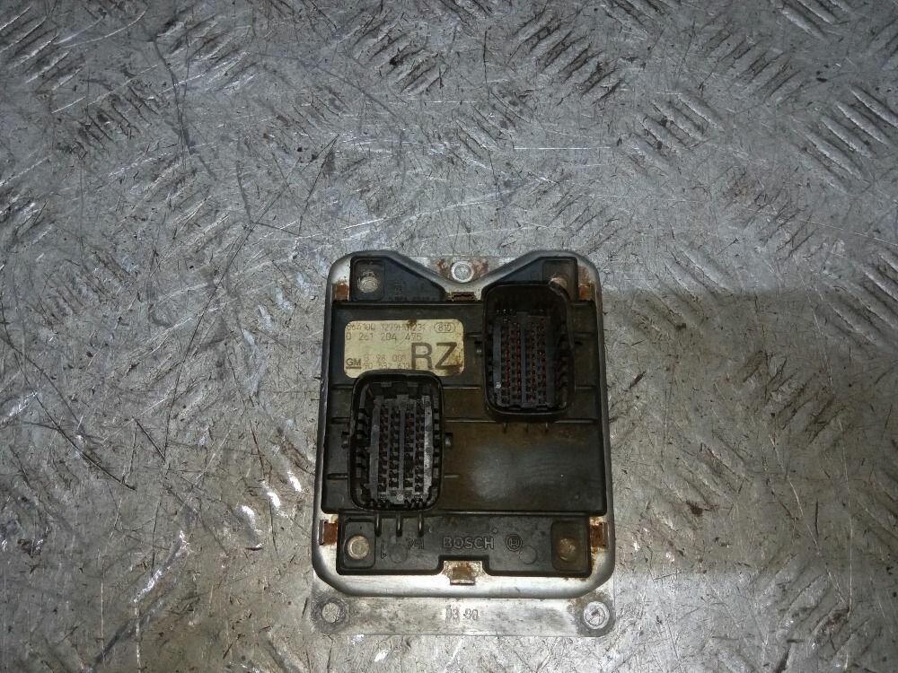 Блок управления двигателем Opel Corsa B 1.2 0261204475