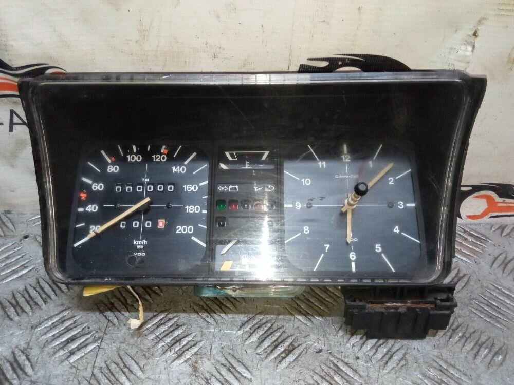 Панель приборов VW Jetta 2 1.3 1983-1992 Volkswagen