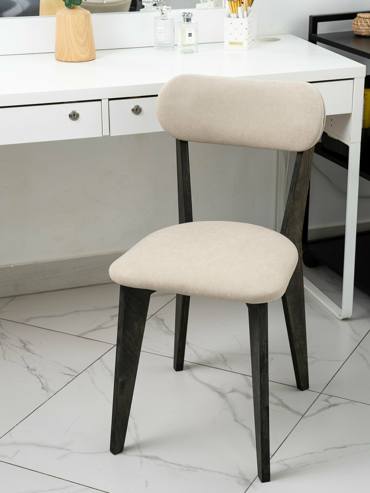 Стул SANYAK для туалетного столика со спинкой мягкий в спальню, велюр, Бежевый