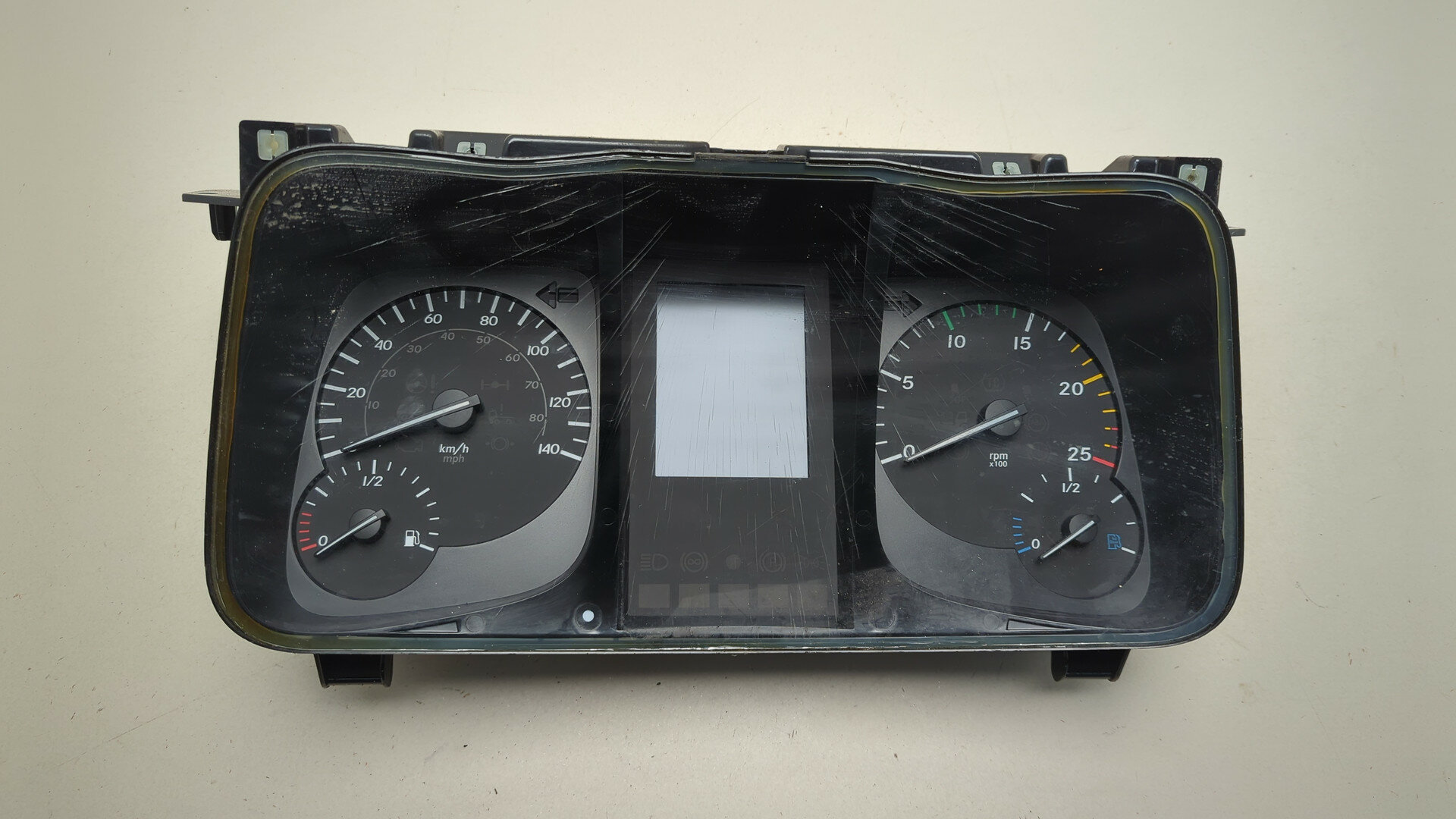 Приборная панель Mercedes Actros MP4 Б/У