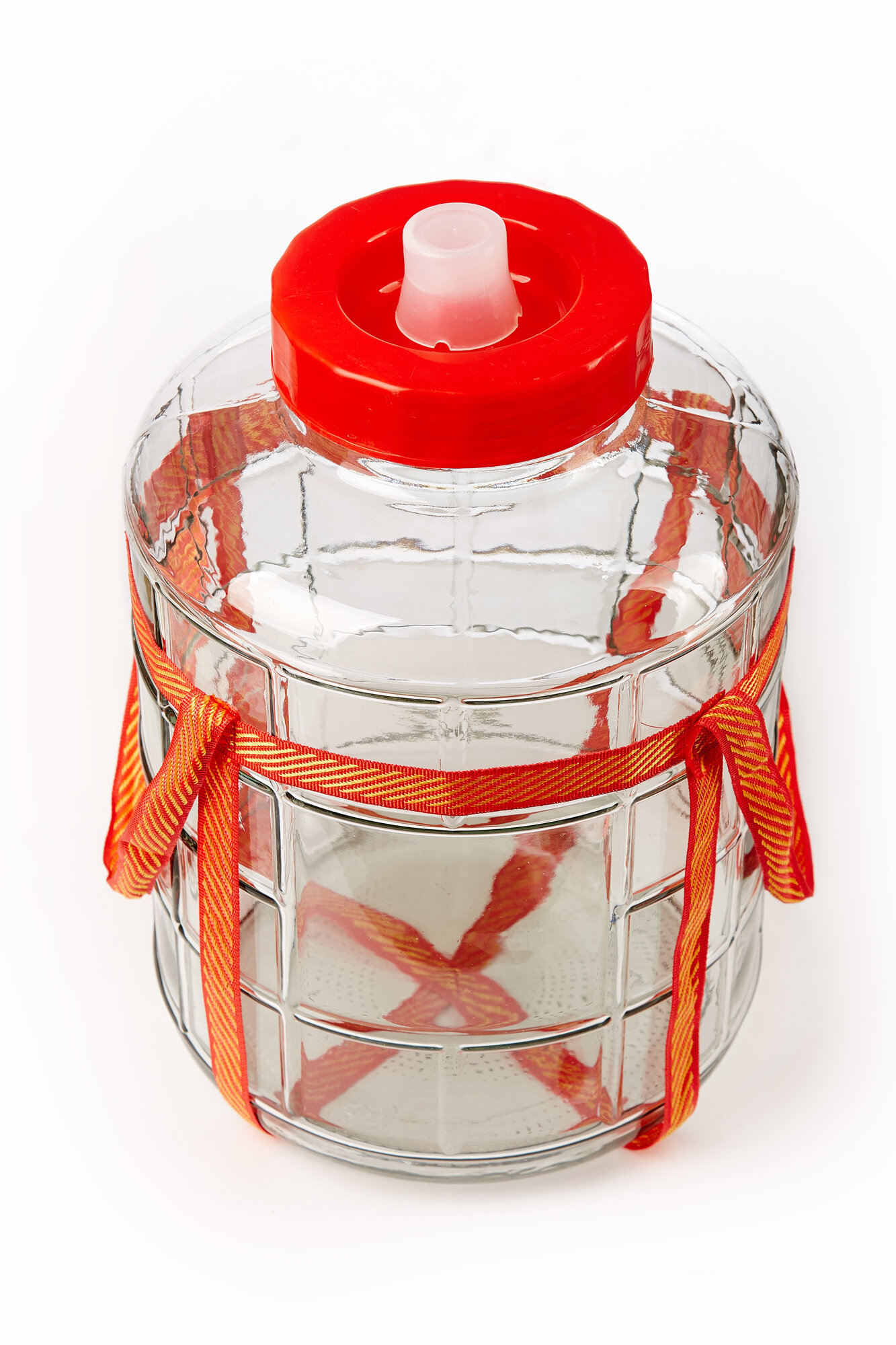 Бочка - банка - бутыль стеклянная с гидрозатвором, силиконовой прокладкой, в пластиковом ведре для защиты, 26.5 литров