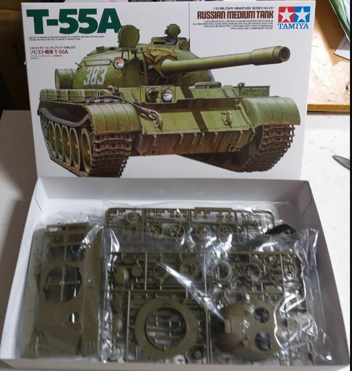 Tamiya 1/35 35257 Российский средний танк T-55A пластиковый комплект моделей