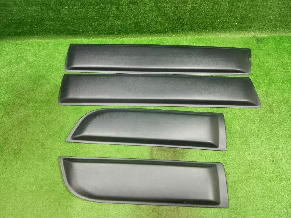 Молдинги двери Renault Duster I новые комплект Б/У с пробегом