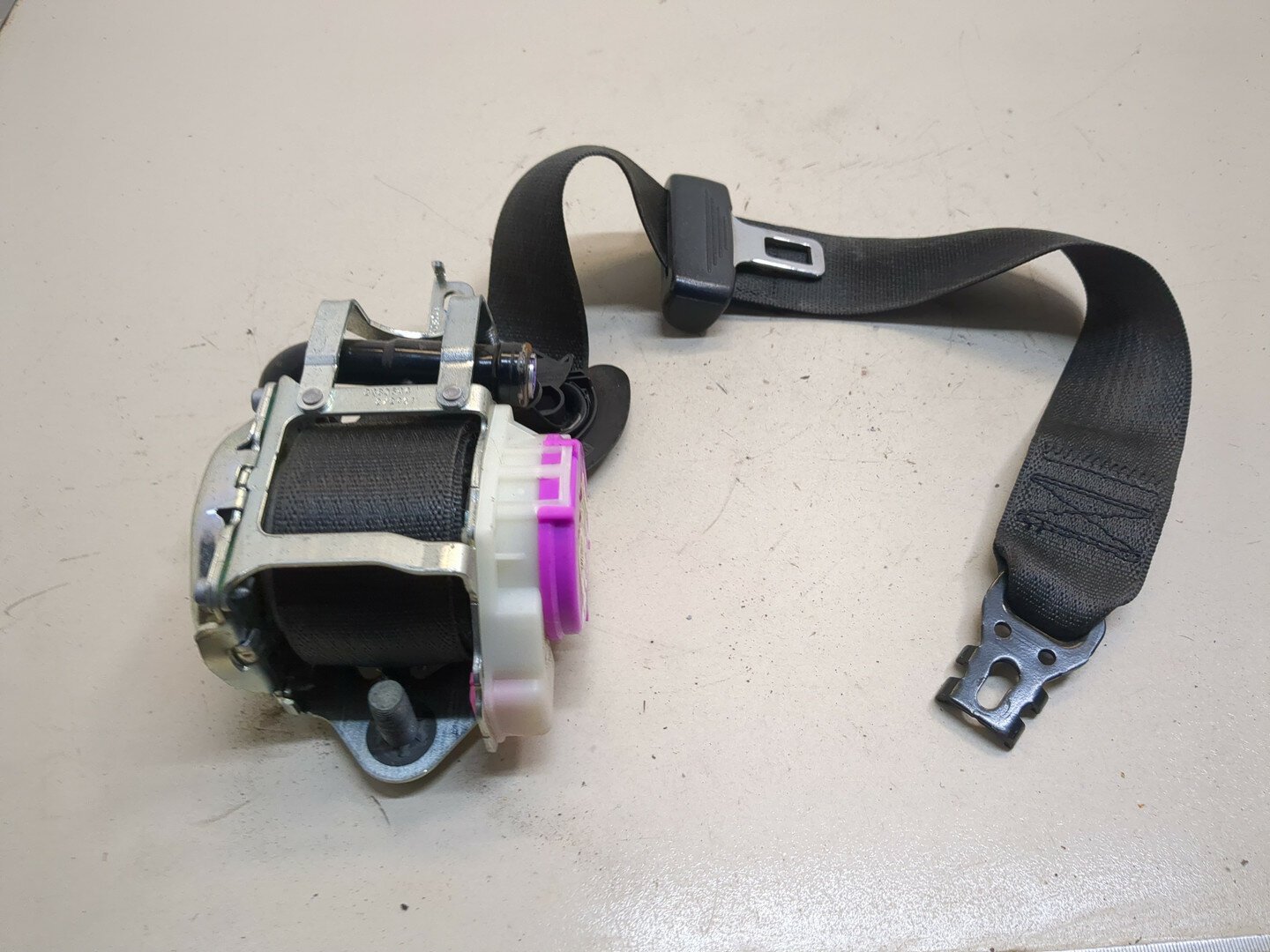 Ремень безопасности левый передний GMC Terrain Б/У