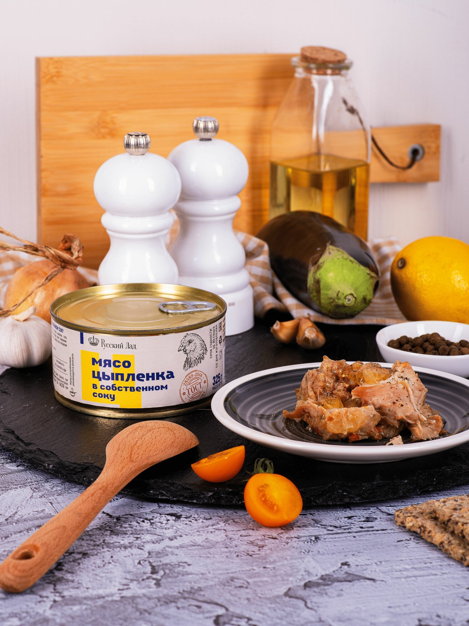 Мясо цыпленка в собственном соку, 325 г, Русский лад