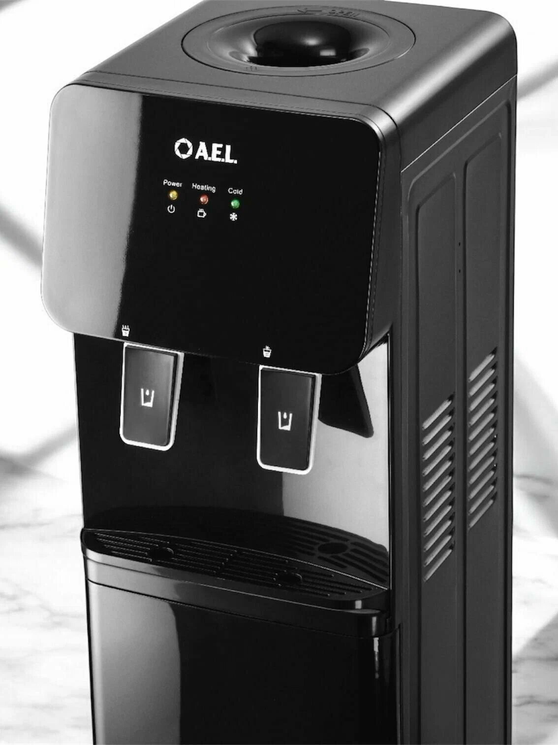 A.E.L. LD-85c full black. Нагрев воды и электронным охлаждение, шкафчик.