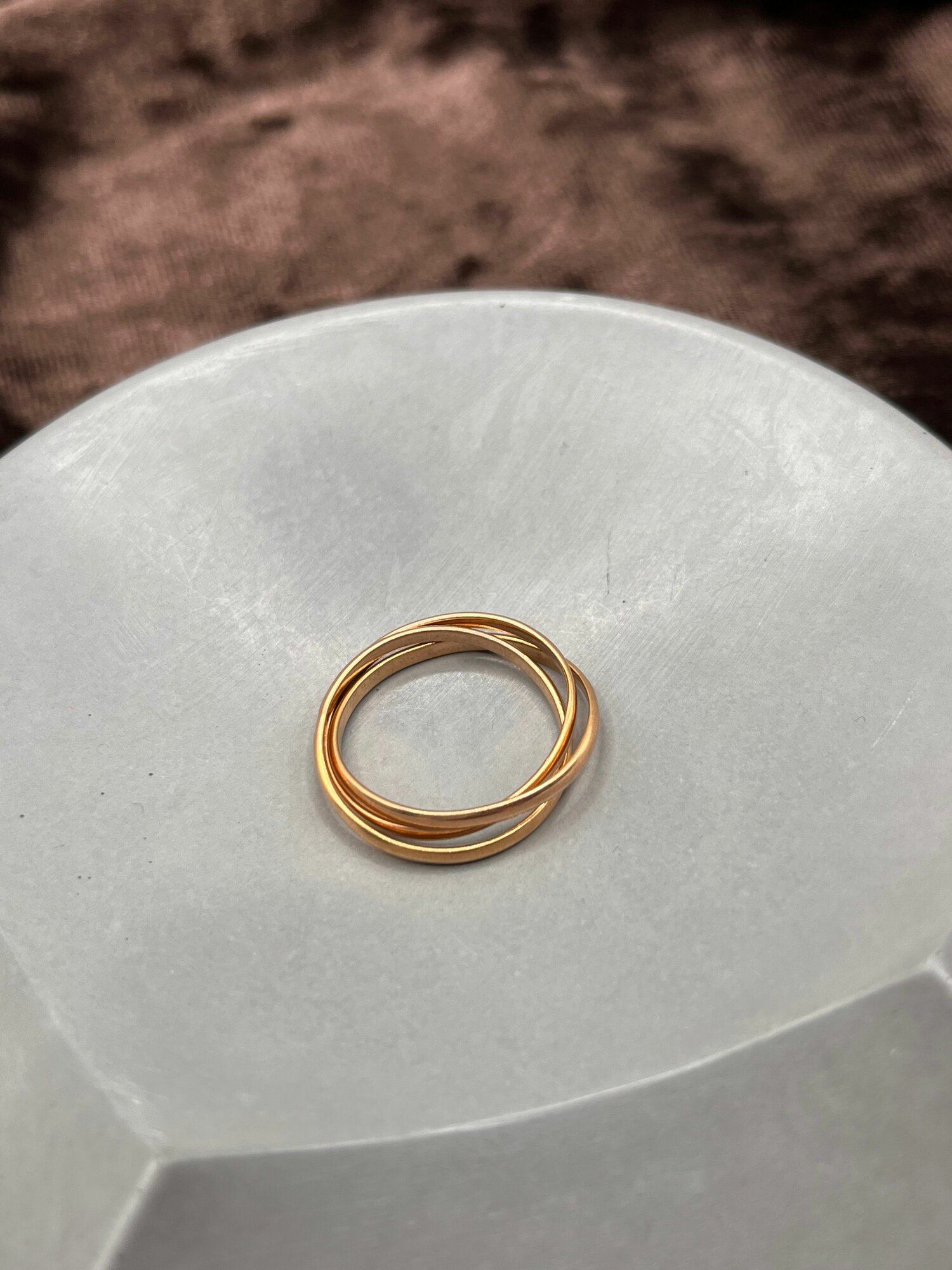 Винтажное тройное кольцо позолоченное, клеймо. Размер 19,4