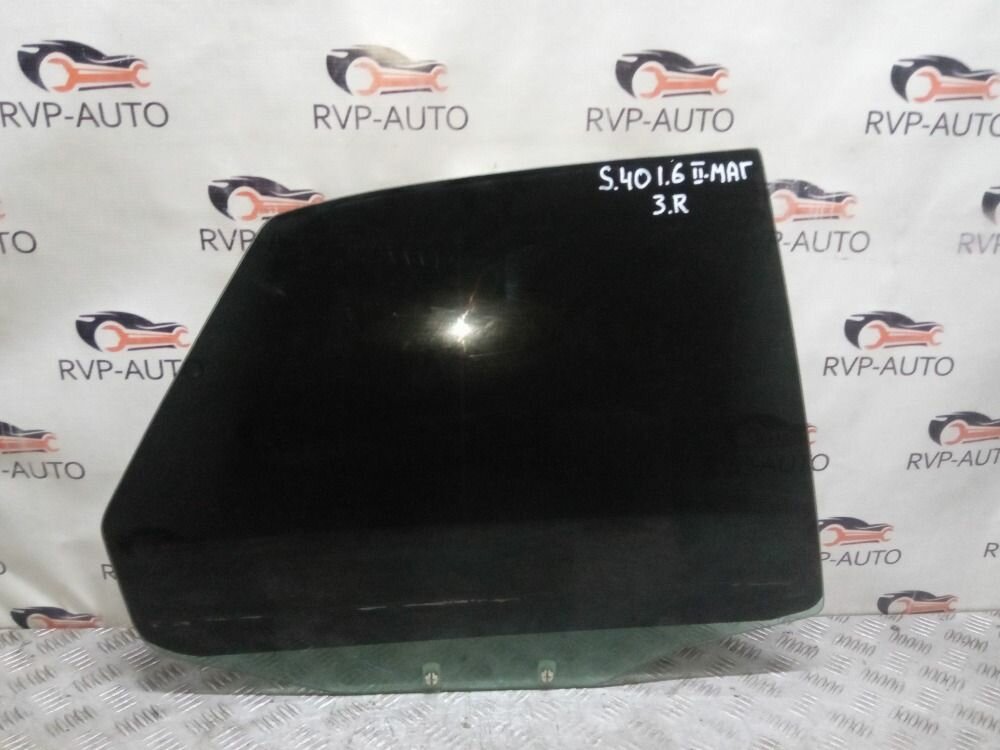 Стекло двери заднее правое Volvo S40 1999-2004 Volvo