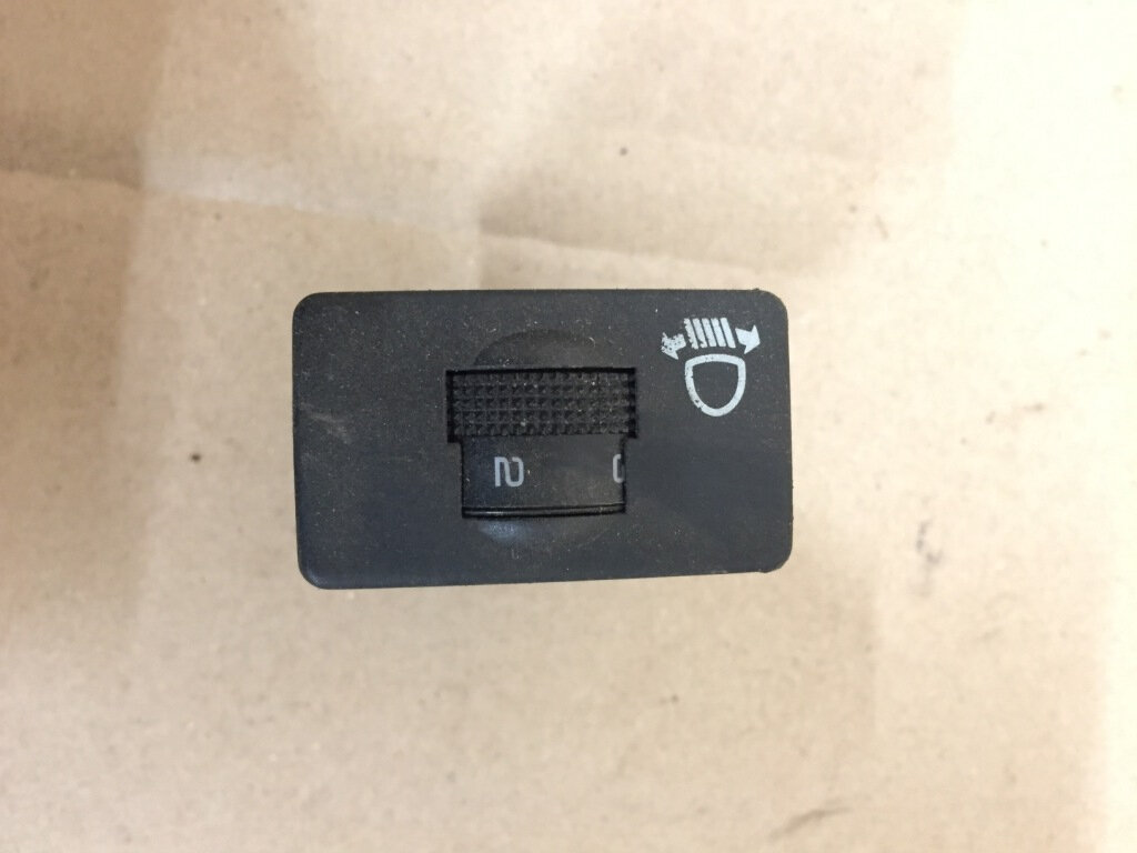 Ford Maverick 2001-2007 Кнопка корректора фар 4802083