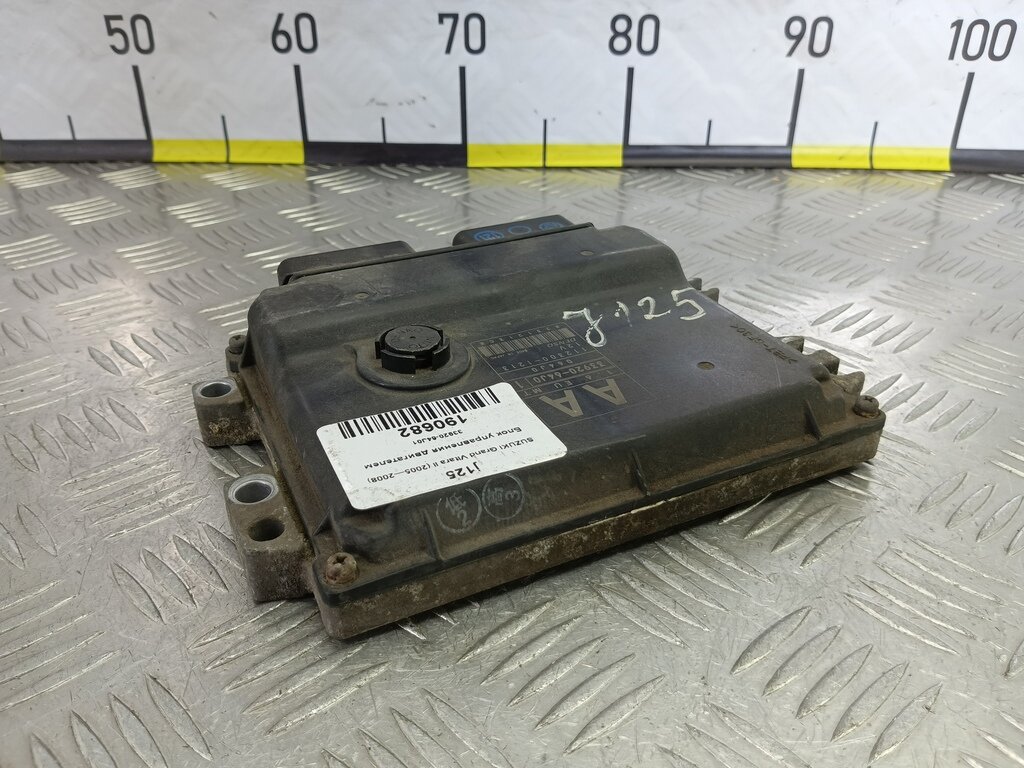 Блок управления двигателем Б/У для SUZUKI Grand Vitara II (2005—2008) 33920-64J01