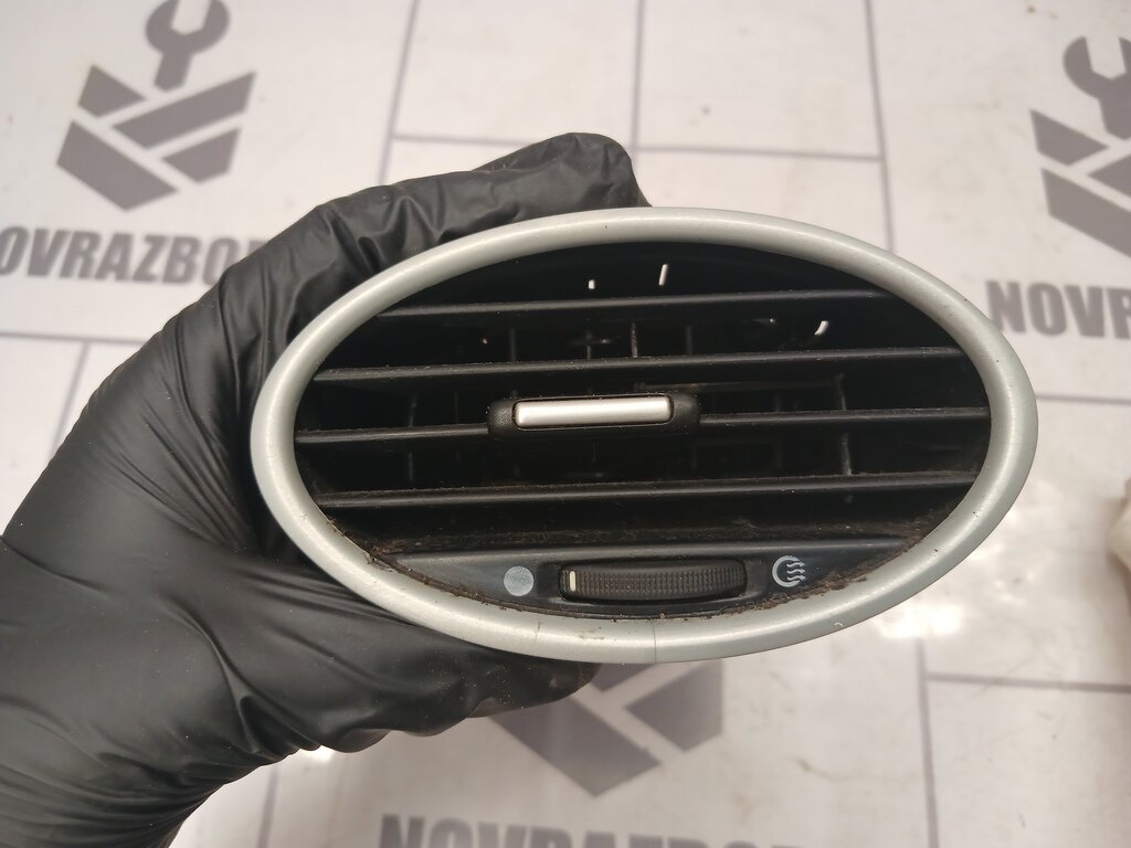 Дефлектор воздушный Ford Focus 2 05-08