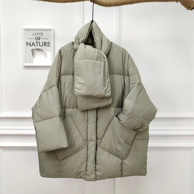 MOOCIE Женское пальто на белом утином пуху 2025 года, зимняя новая мода, женский шарф, свободные куртки большого размера с круглым вырезом, утолщенные парки, теплая верхняя одежда