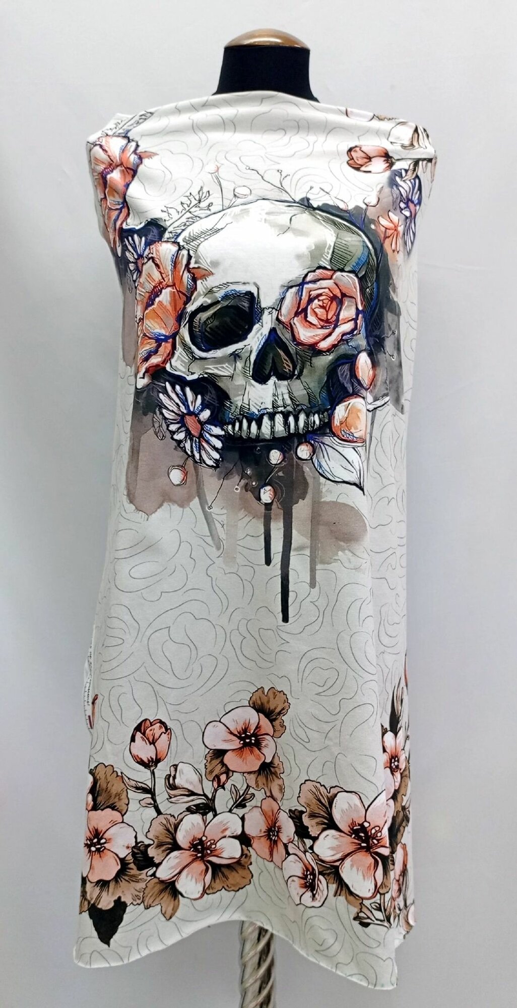 Трикотаж кулирка с лайкрой купон "Череп в цветах", ткань для шитья, 92*180