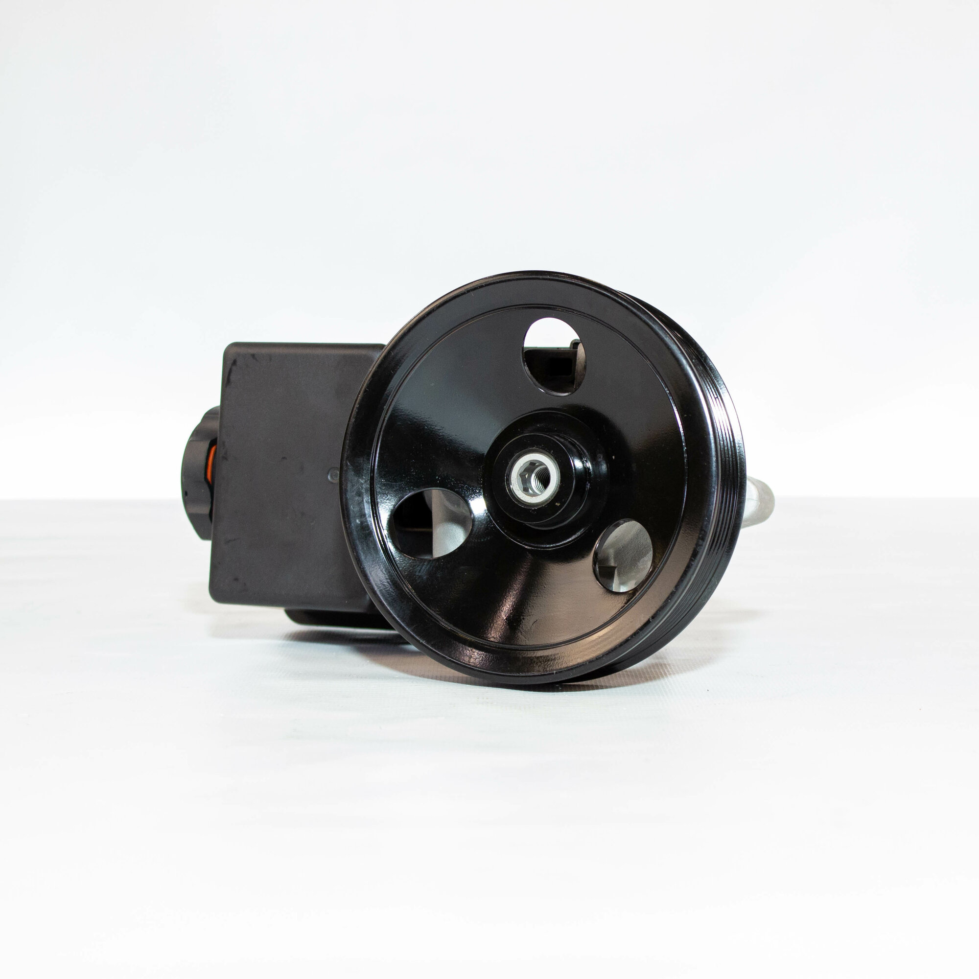 Насос гидроусилителя руля Nadoka для SsangYong ACTYON D20 06-10