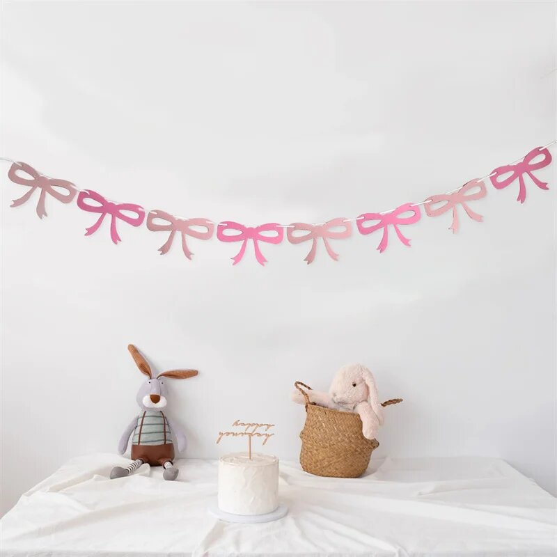 Скандинавская войлочная гирлянда-бантик для детской комнаты Pink