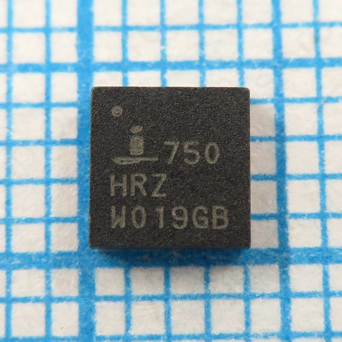 ISL88750HRZ 750HRZ - высоковольтный контроллер заряда для литий-ионных/полимерных аккумуляторов с интерфейсом SMBus.