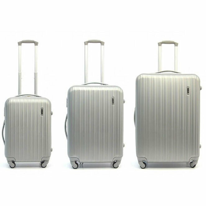 Комплект чемоданов