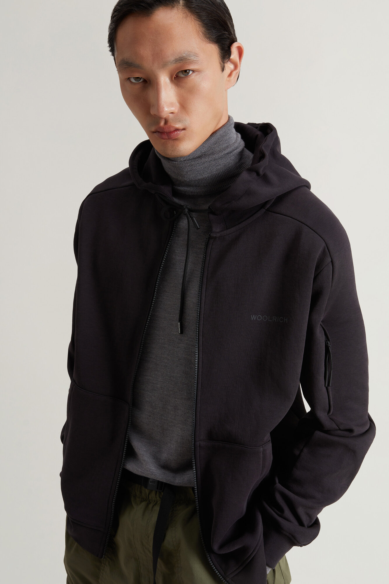 Толстовка спортивная Woolrich, размер M, , черный, Черный — фото 1
