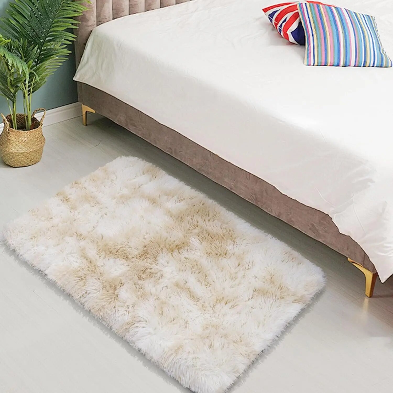 Бежевый ковер с жёлтым tie-dye 40x60 см