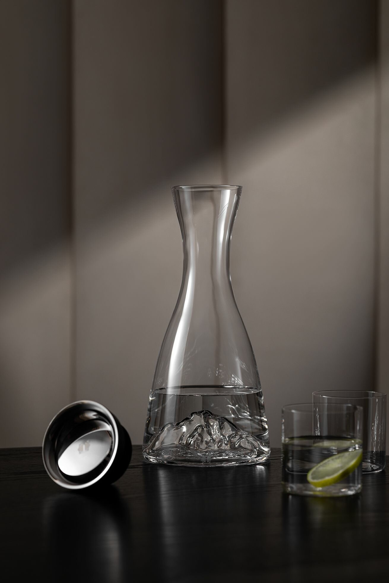 Togas Декантер для напитков с крышкой "Айсберг" хрустальное стекло, 1200 мл, 1 шт