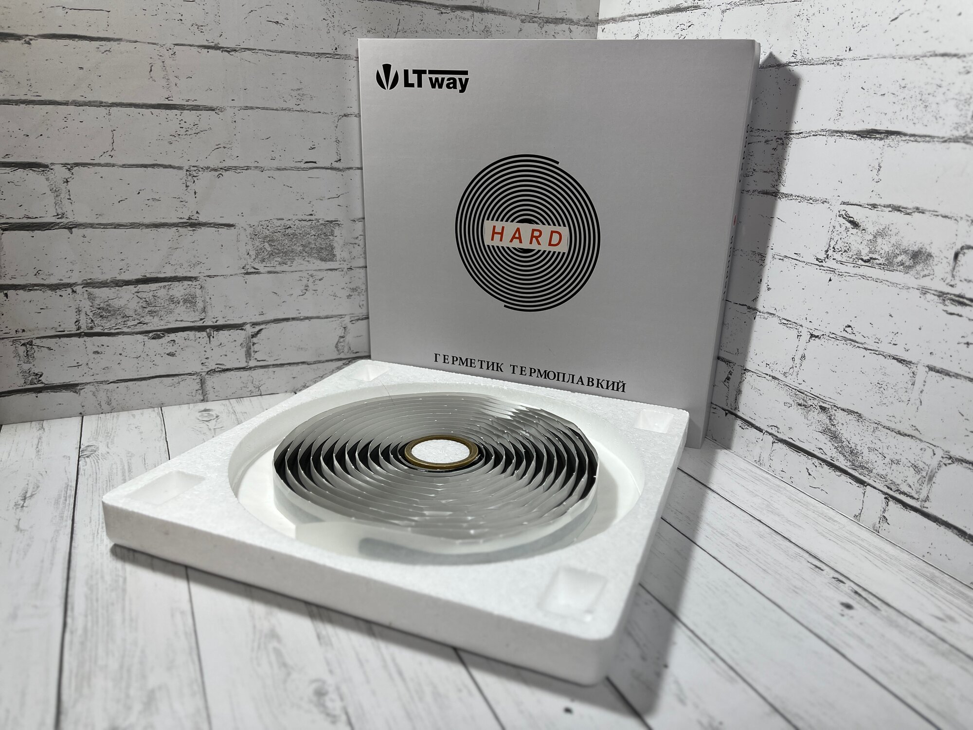 Герметик бутиловый для автомобильных фар LightWay HARD Black черный