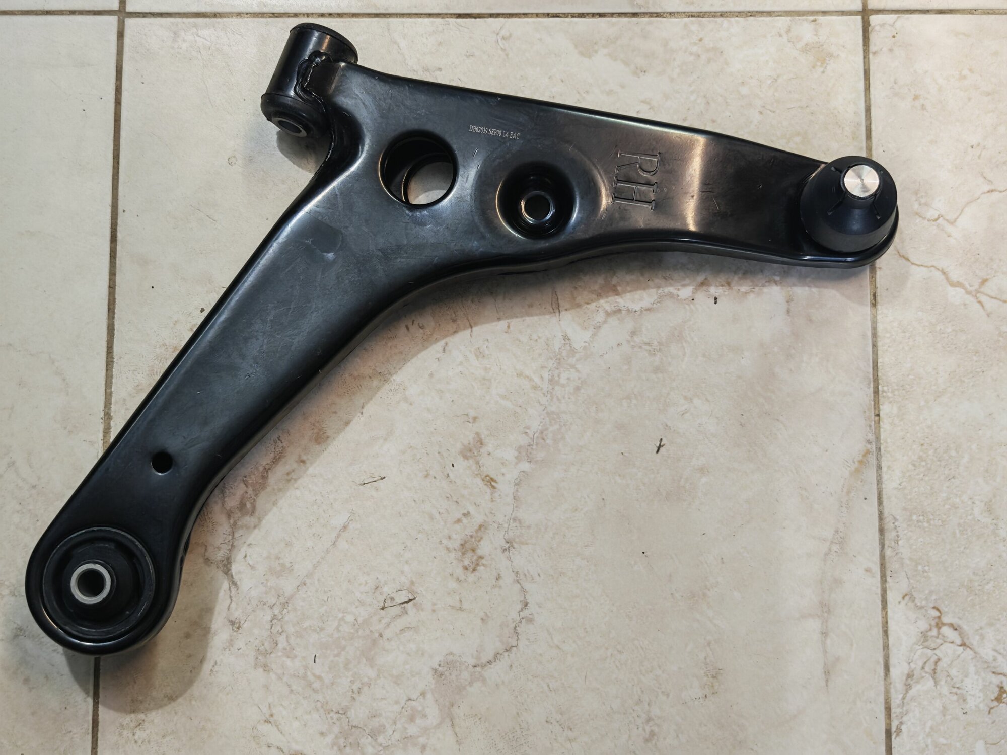 Рычаг передний правый MILES Chery Fora [2.0 16V 5MT седан]