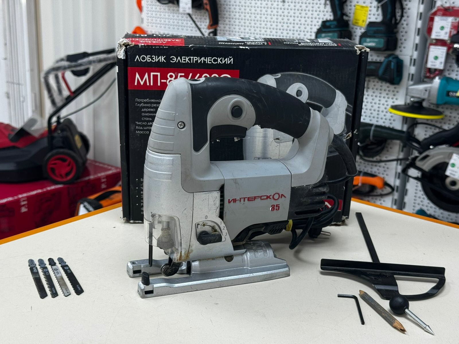 Лобзик Интерскол МП-85/600Э, (Б/У), уценка