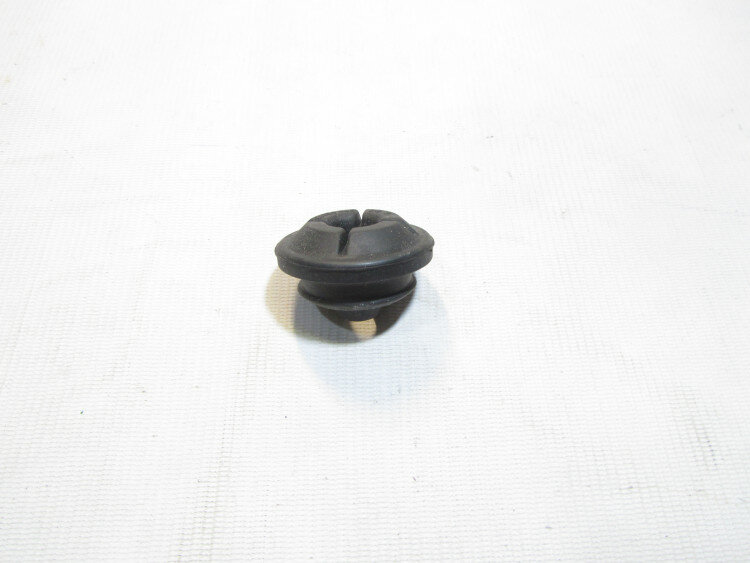 Опора радиатора нижняя 96536643 Шевроле Авео Т200-250-255 втулка, - General Motors