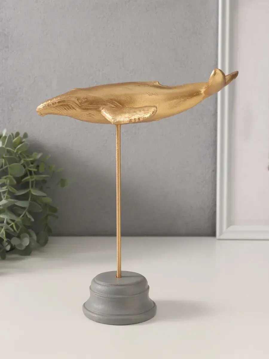 Фигурка Золотой кит