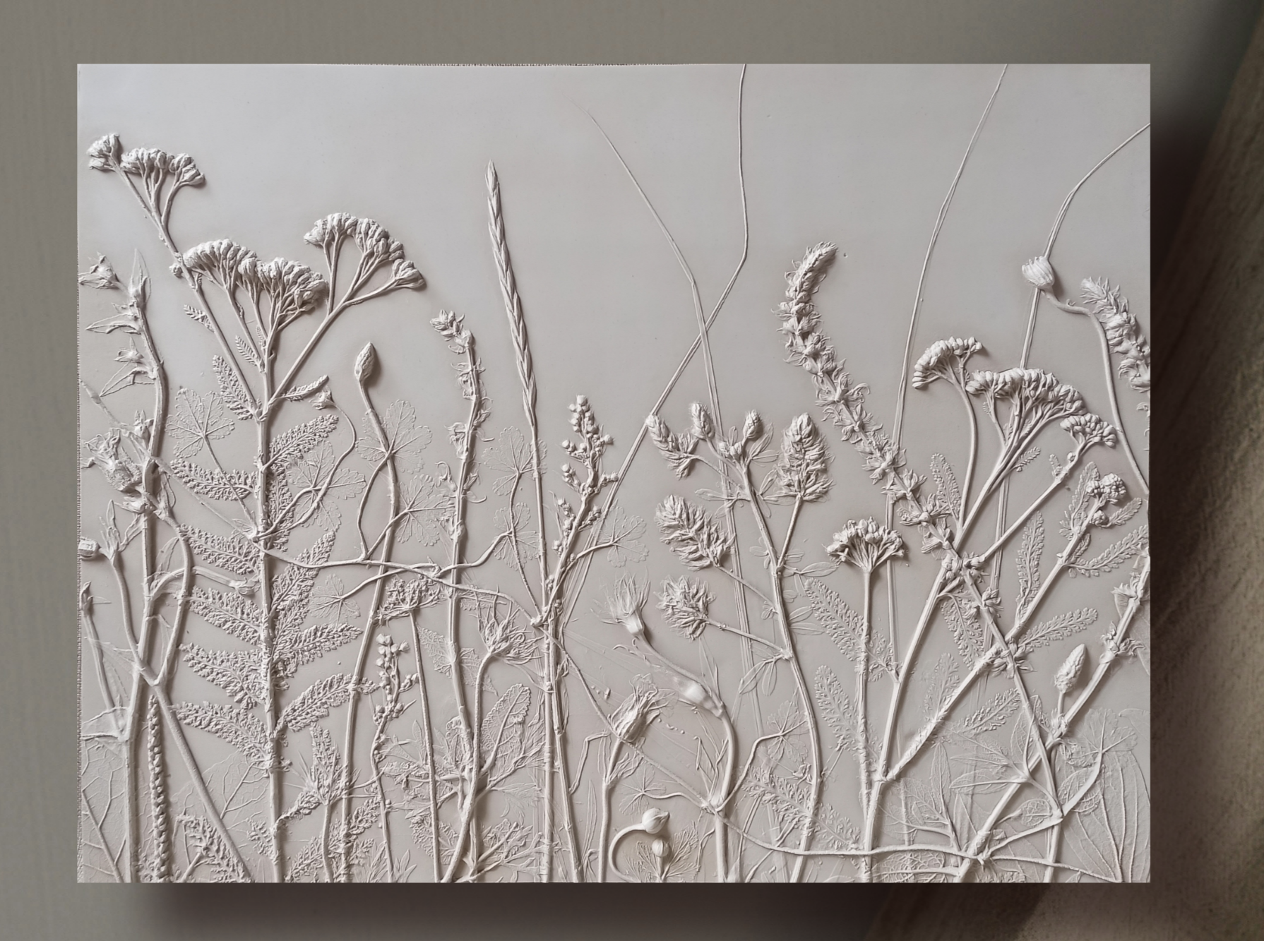 Панно. Ботанический барельеф 35*45 см, гипс, цвет молочный. Ручная работа