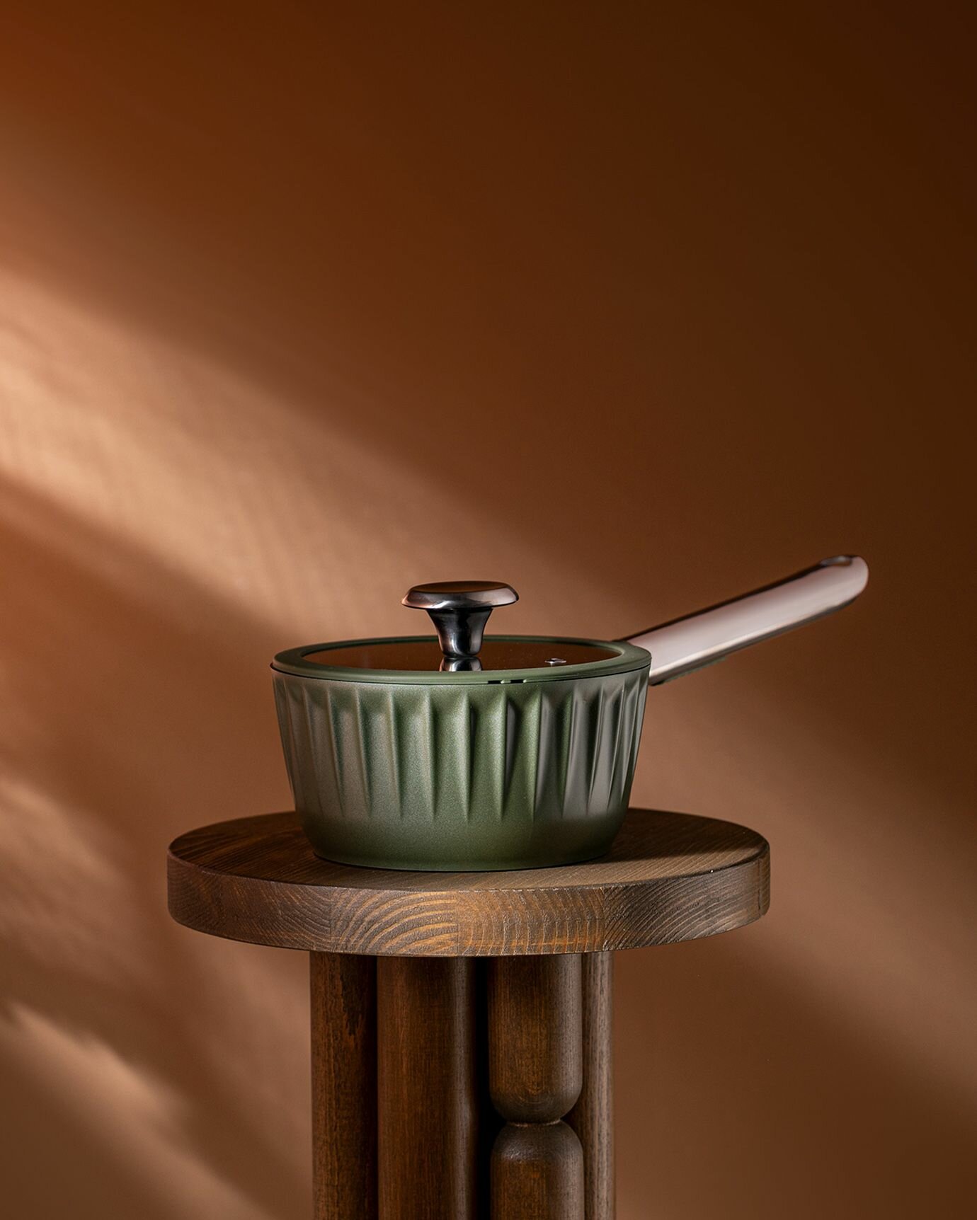 Ковш кухонный с крышкой, 1400 мл. Состав:100% Алюминий. Размер:16CM. Цвет: Зеленый/FREYA